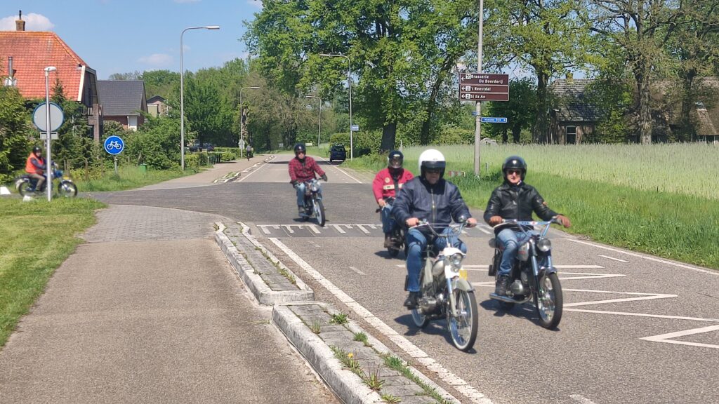 Eerste brommer avondrit van 2024 - AMBC Staphorst